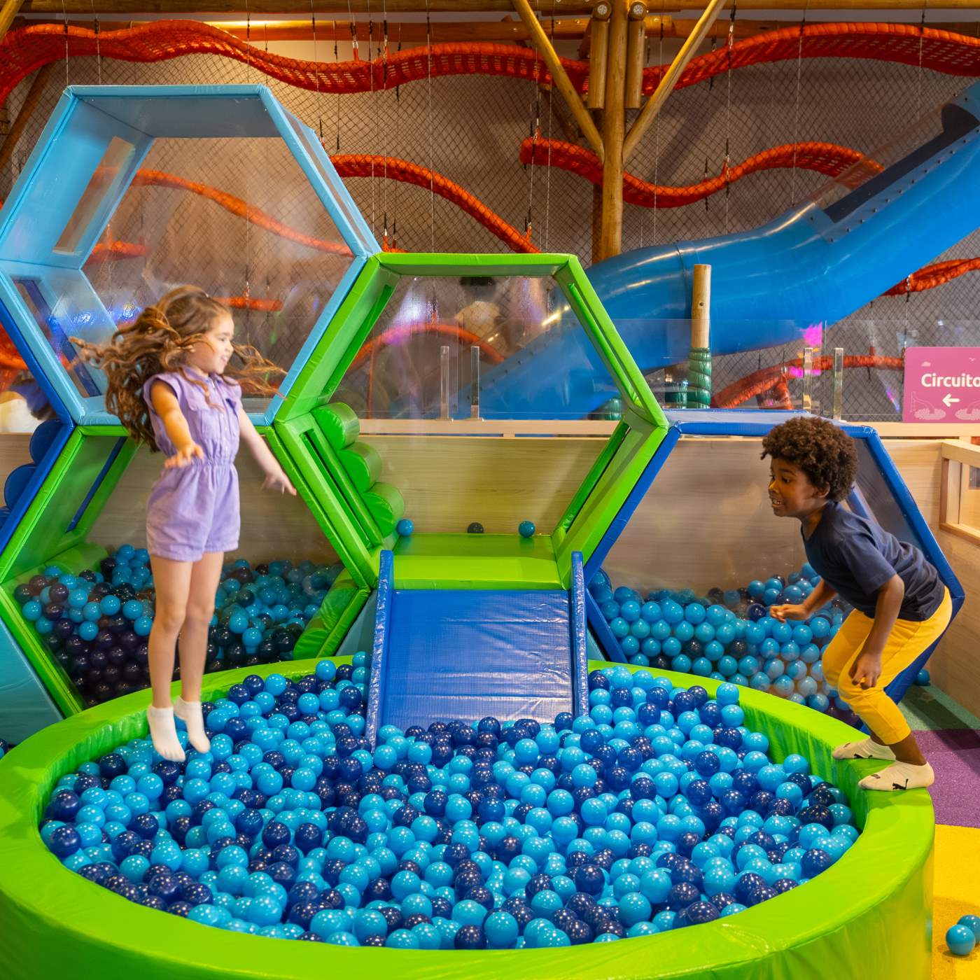 Playcenter Family: conheça as duas unidades repletas de brincadeiras e ...