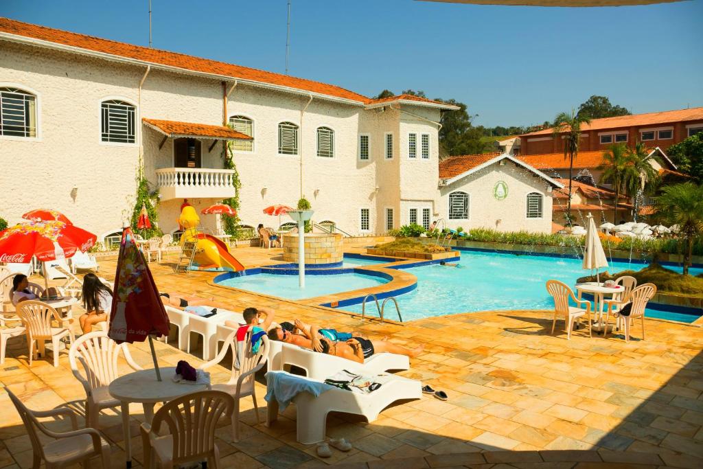 Hotel Fazenda Colina Verde tem parque aquático, pesca e atividades de ...