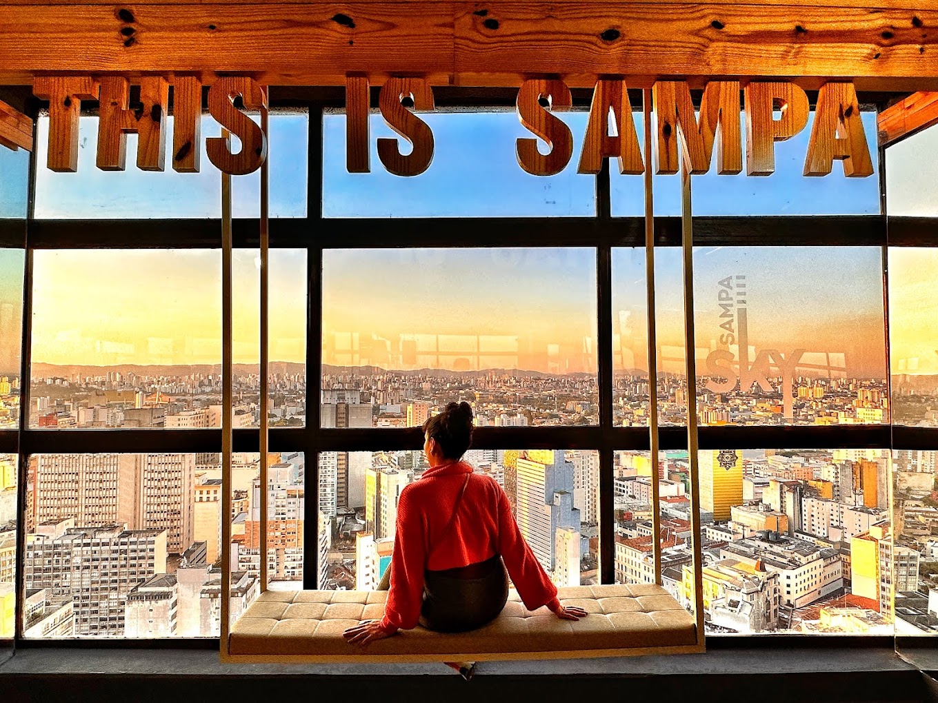 Sampa Sky: mirante de vidro possibilita vista panorâmica da cidade de ...