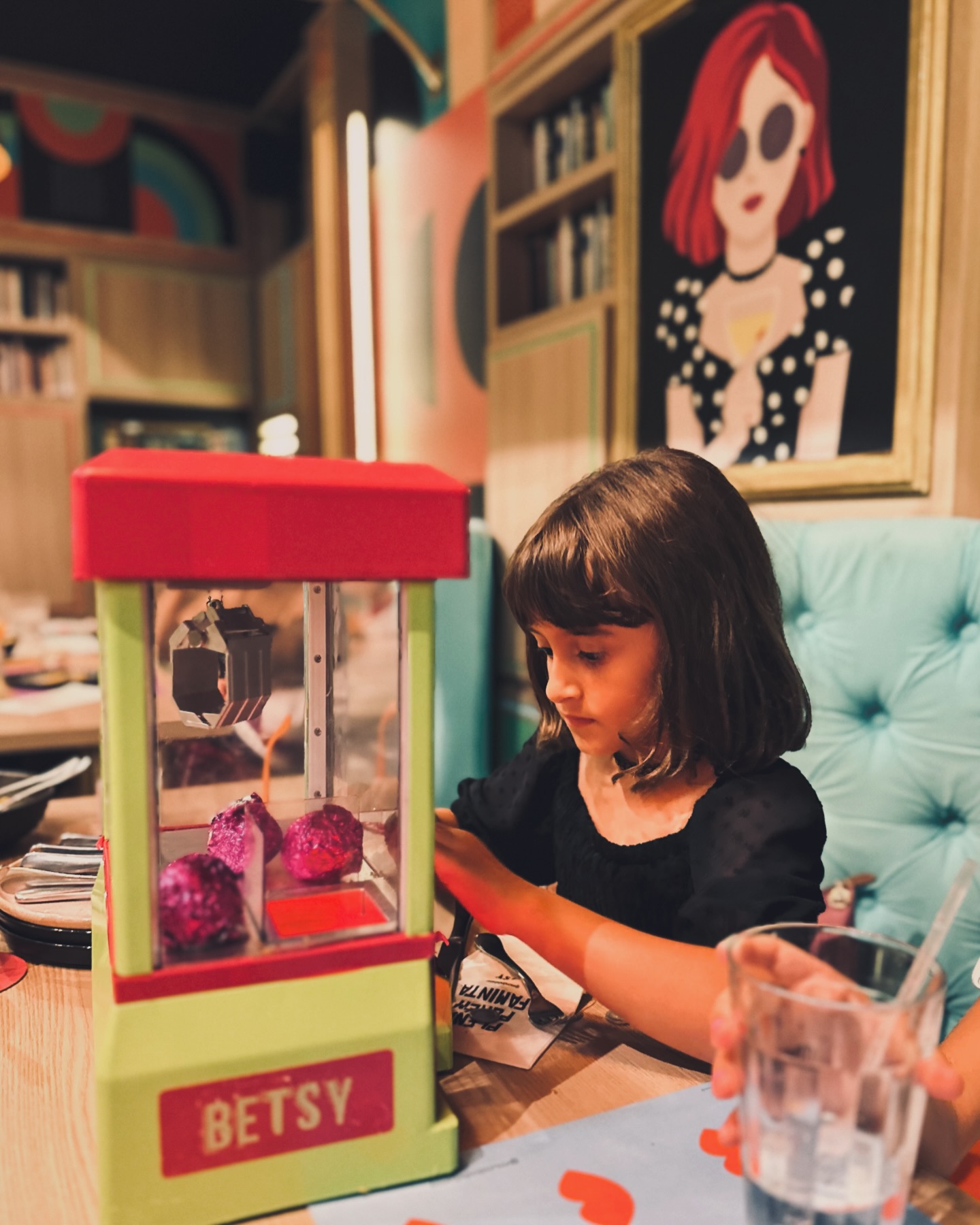 Mundo Betsy: conheça restaurante instagramável com cardápio para todas ...