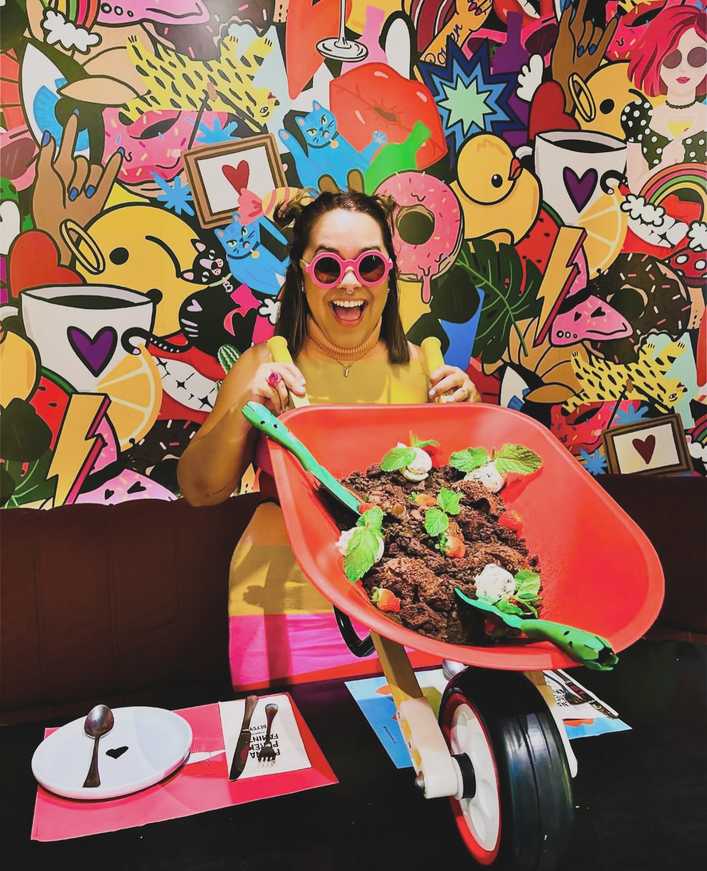 Mundo Betsy: conheça restaurante instagramável com cardápio para todas ...