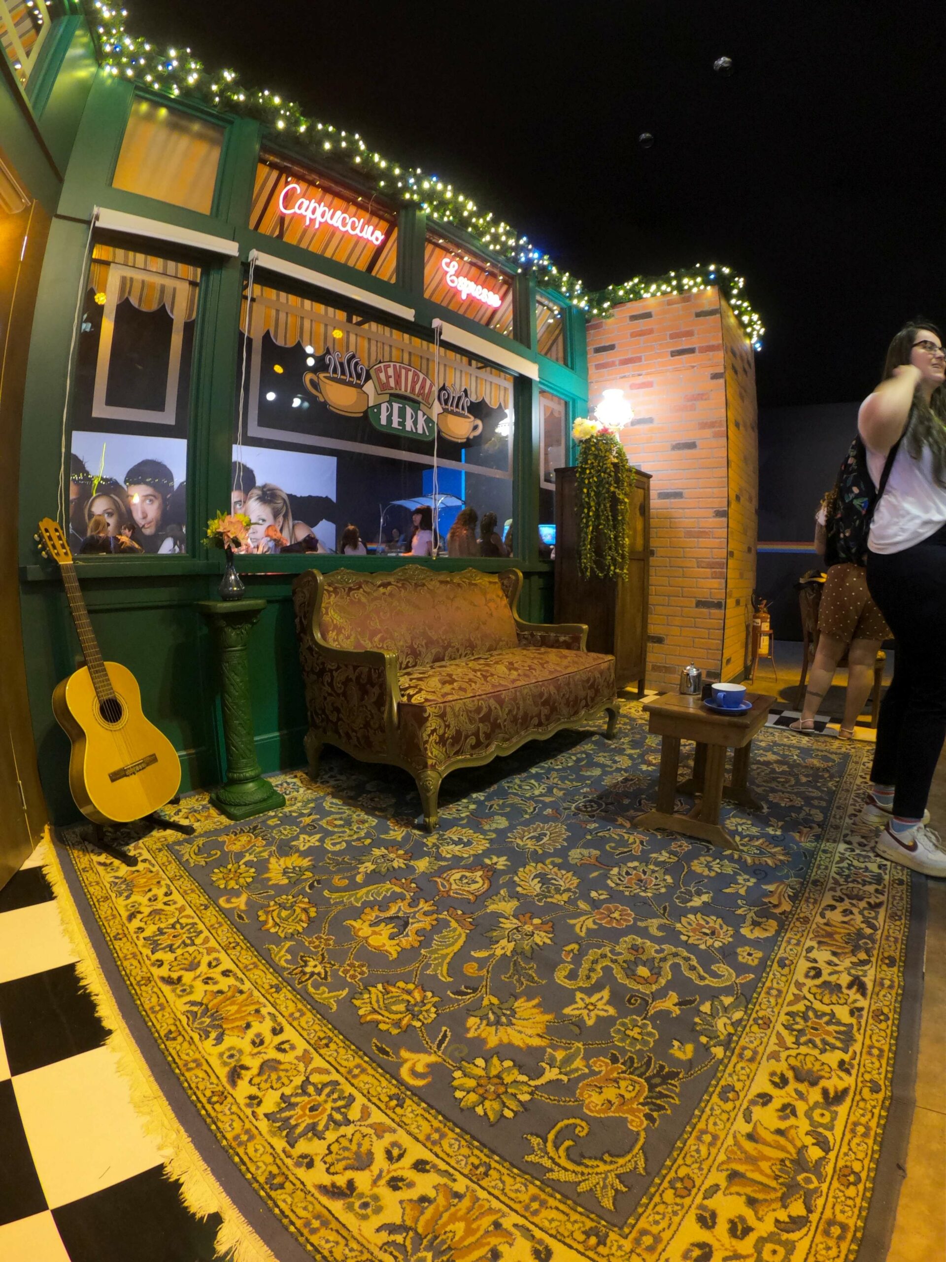 Prorrogada! Exposição The FRIENDS Experience chega a SP para celebrar ...