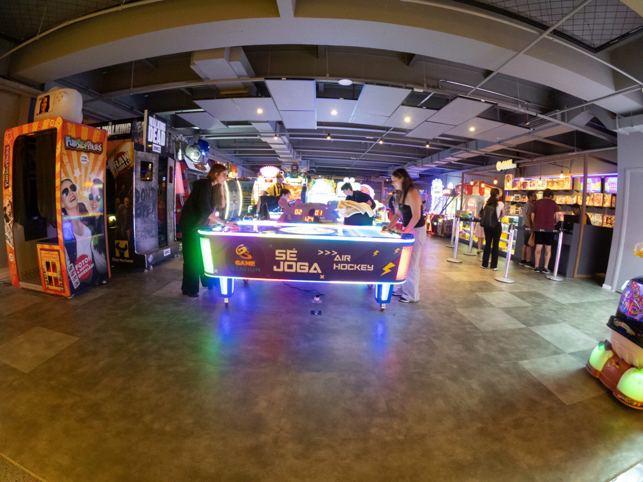 Game Station: novo parque de diversões abre na Paulista com brinquedos ...